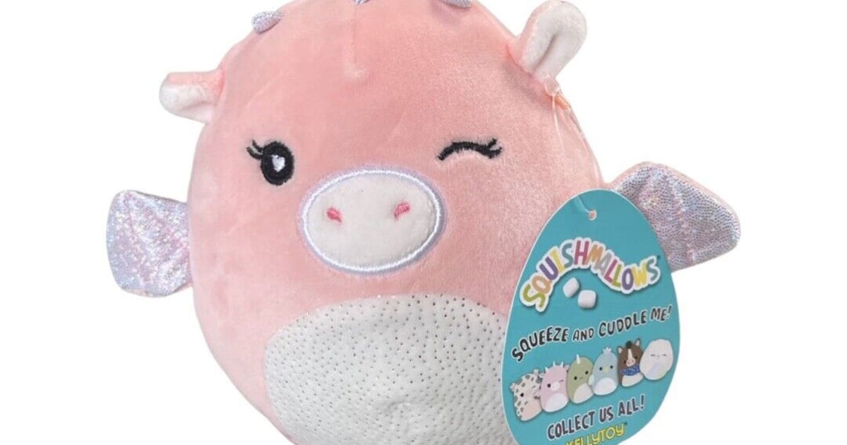 Dakota (Winking) | The Ultimate Database of Squishmallow Dragons