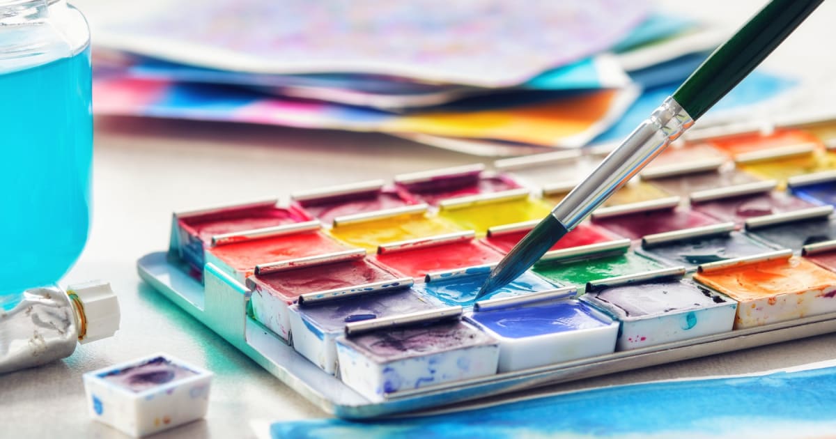 Best watercolor sets for beginners by @theHappyCrafts