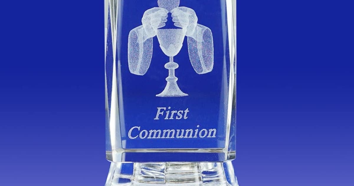 3D First Holy Communion Crystal Cube | Best ideas for communion favors