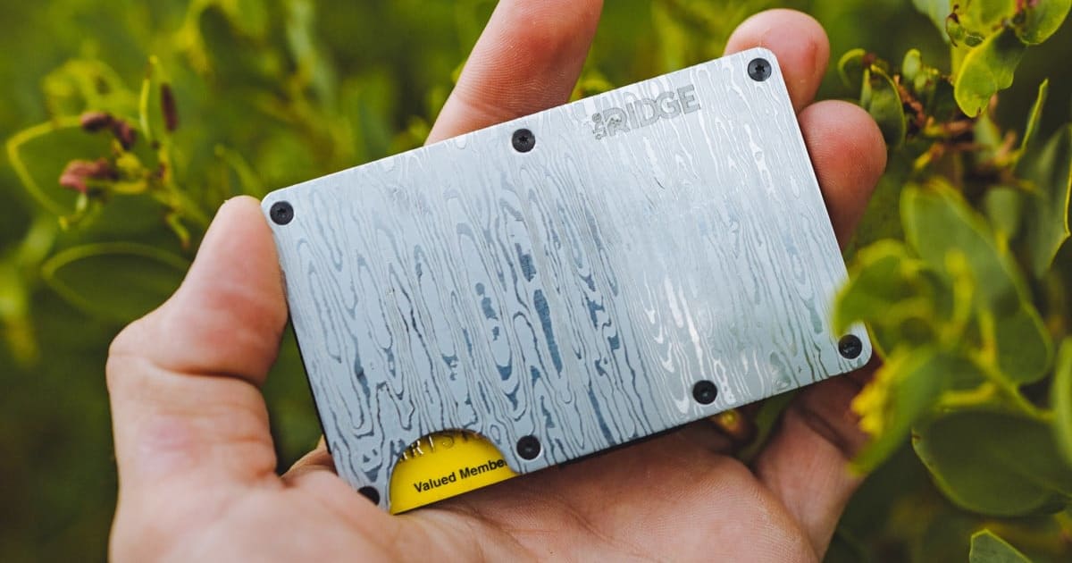 Best ridge wallet by @GiftGuide