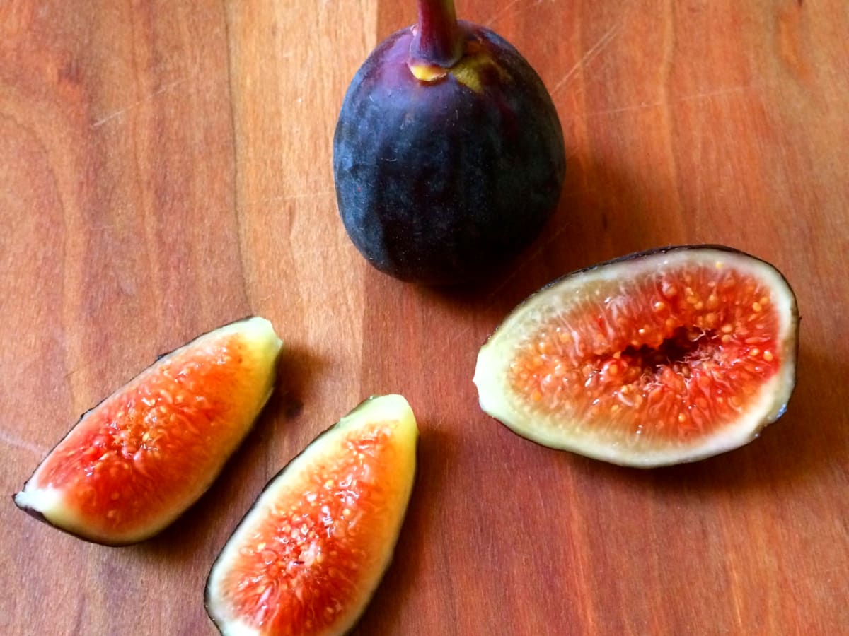 Figs | The Ultimate Christmas Shopping Checklist With Pictures (Free to ...