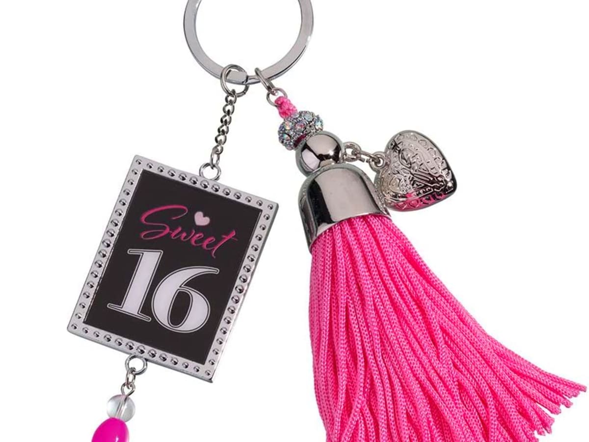 Sweet Sixteen Keychain | Best ideas for sweet 16 favors