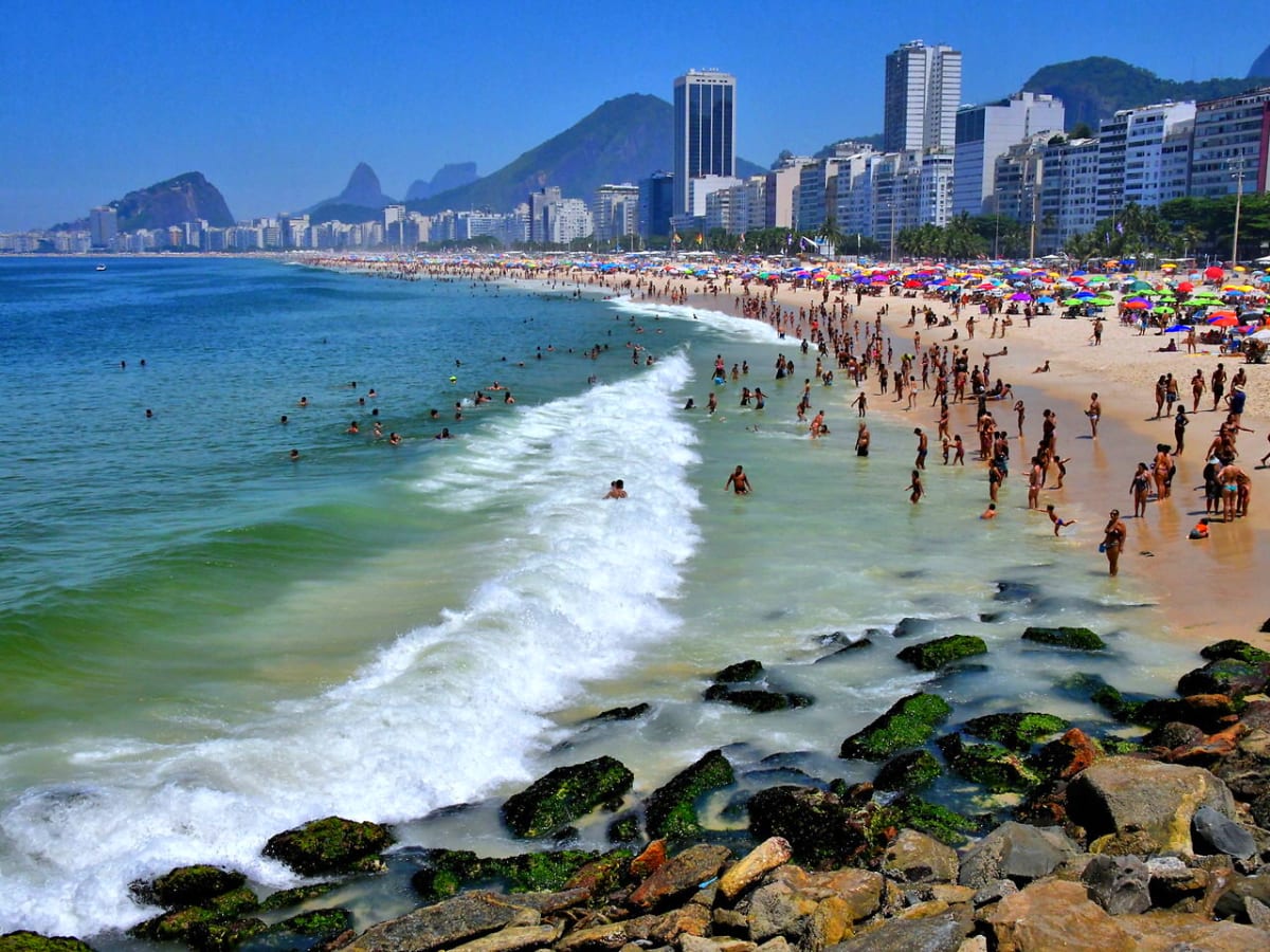 Copacabana | The Best Beaches in Brazil - by Swedish Gringo