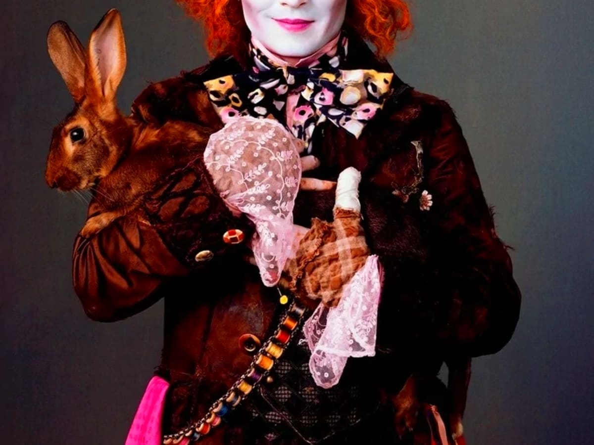 The Hatter | Every Tim Burton's Character (A checklist)